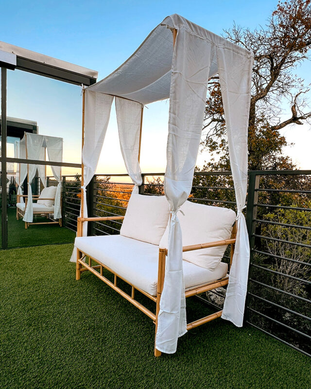 Mirror House - The Retreat on the Hill