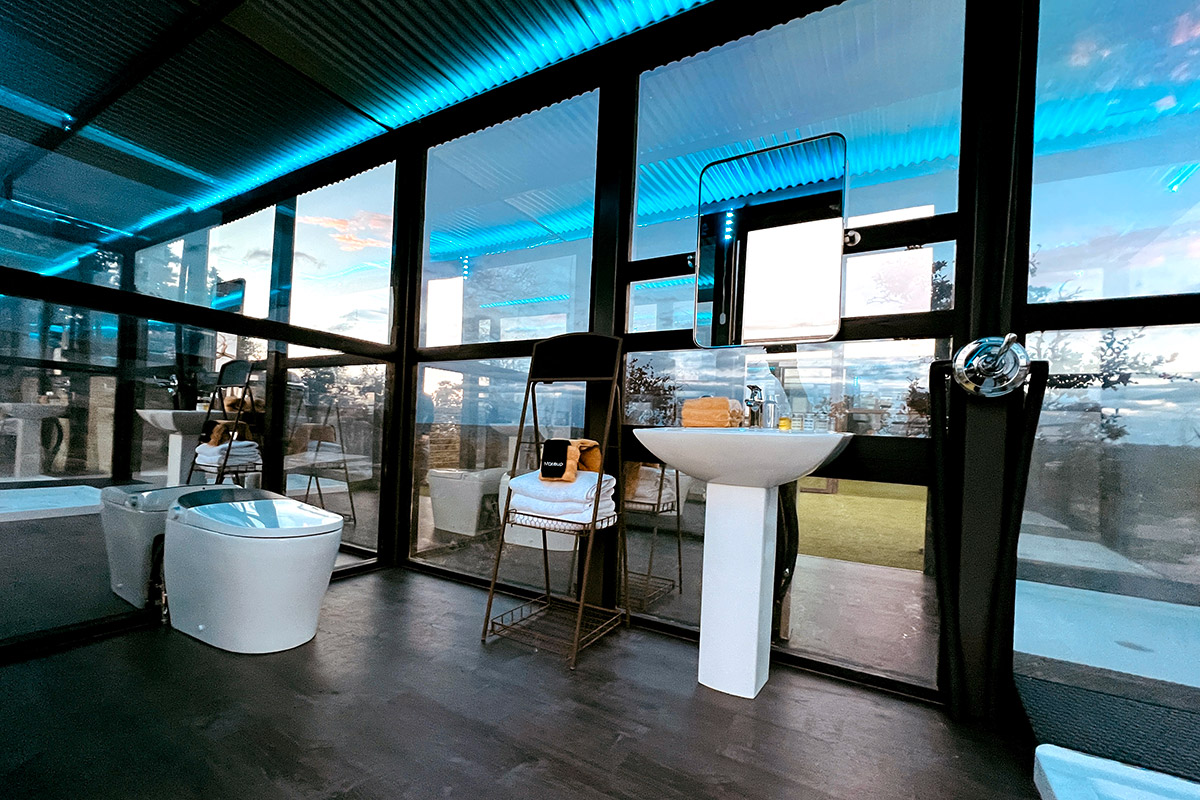 Mirror House - The Retreat on the Hill